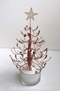 Easy & Chic DIY Wire Christmas Tree - Colorful Craft Corner
