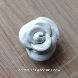 6 Easy Air Dry Clay Flowers for Beginners - Colorful Craft Corner