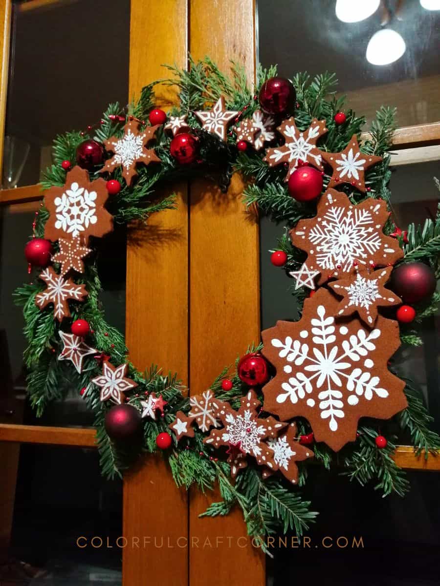 Easy DIY Snowflake Wreath with Cinnamon Dough - Colorful Craft Corner